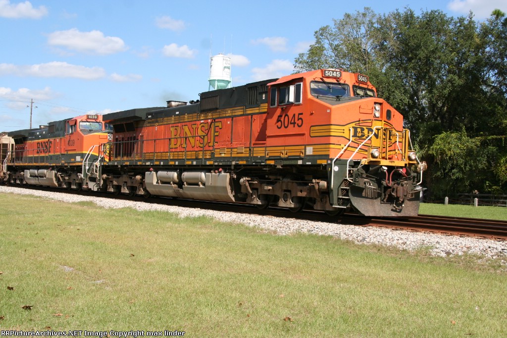 BNSF 5045